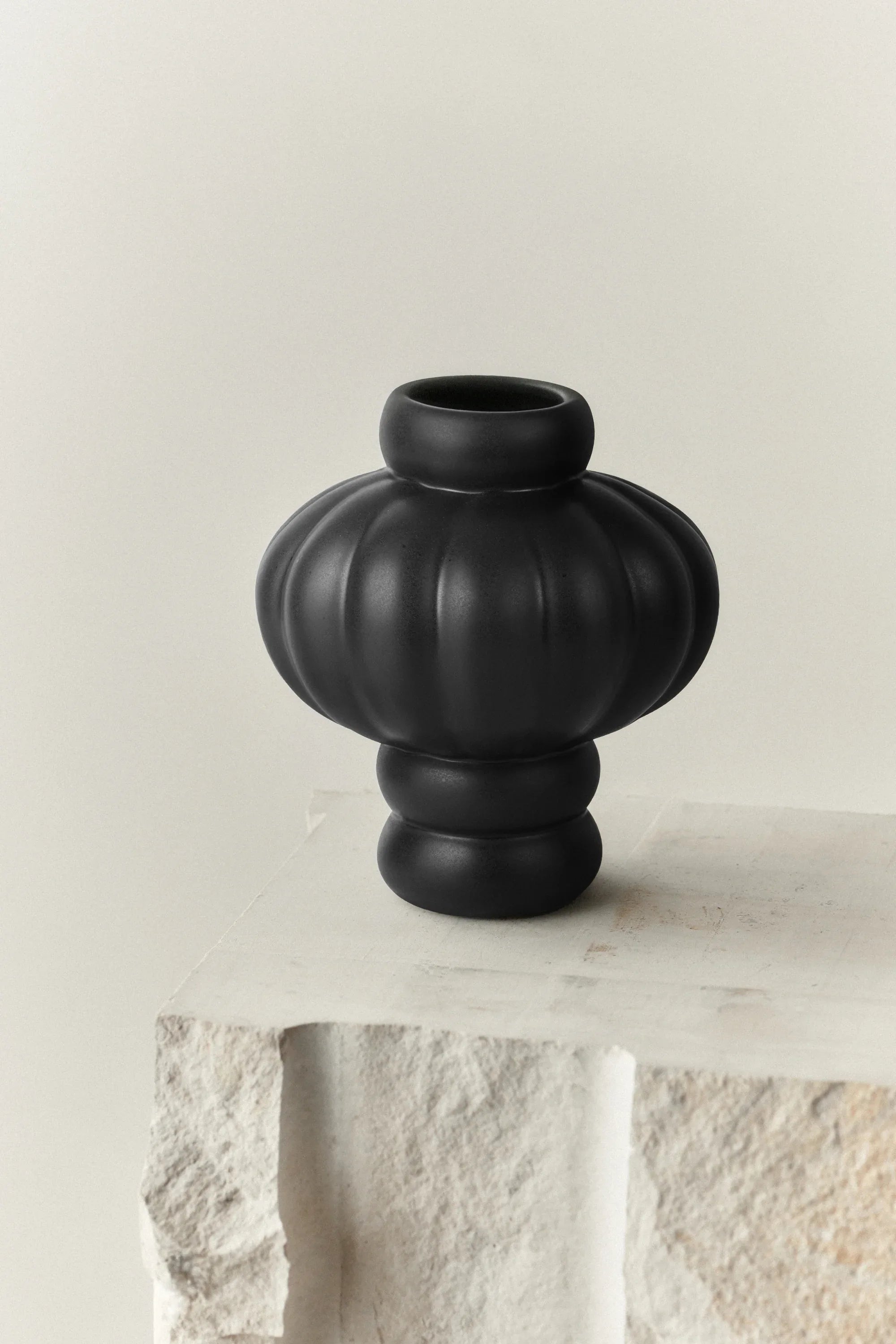 BALLOON VASE 02 CERAMIC – LOUISE ROE